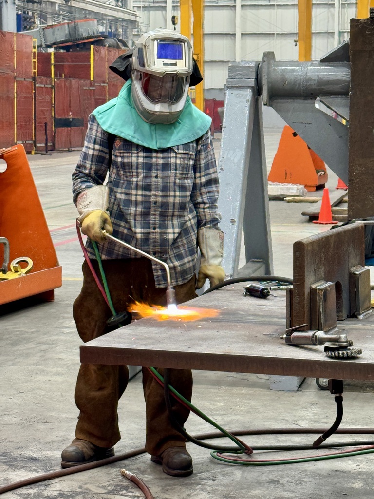 TSTC graduate’s welding career takes off with Komatsu – The Gilmer Mirror